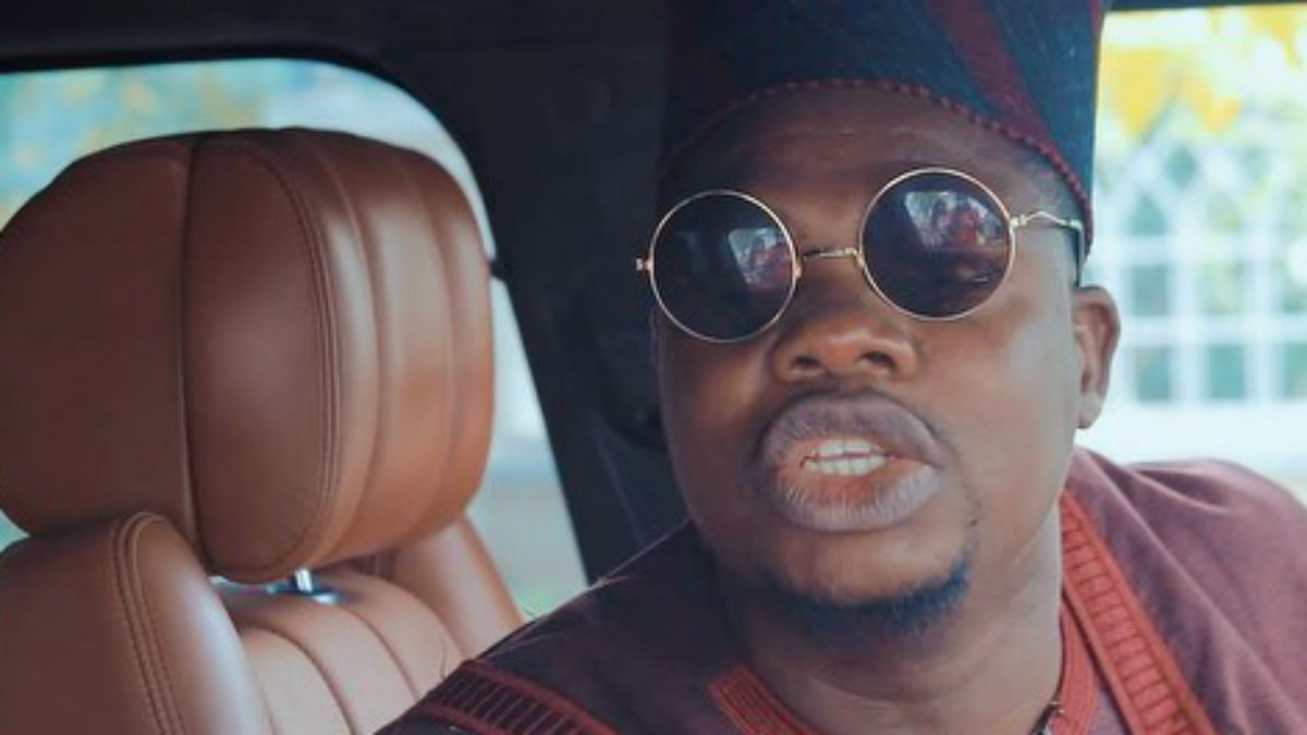 Mr Macaroni marks 29th birthday with lovely photos - QED.NG