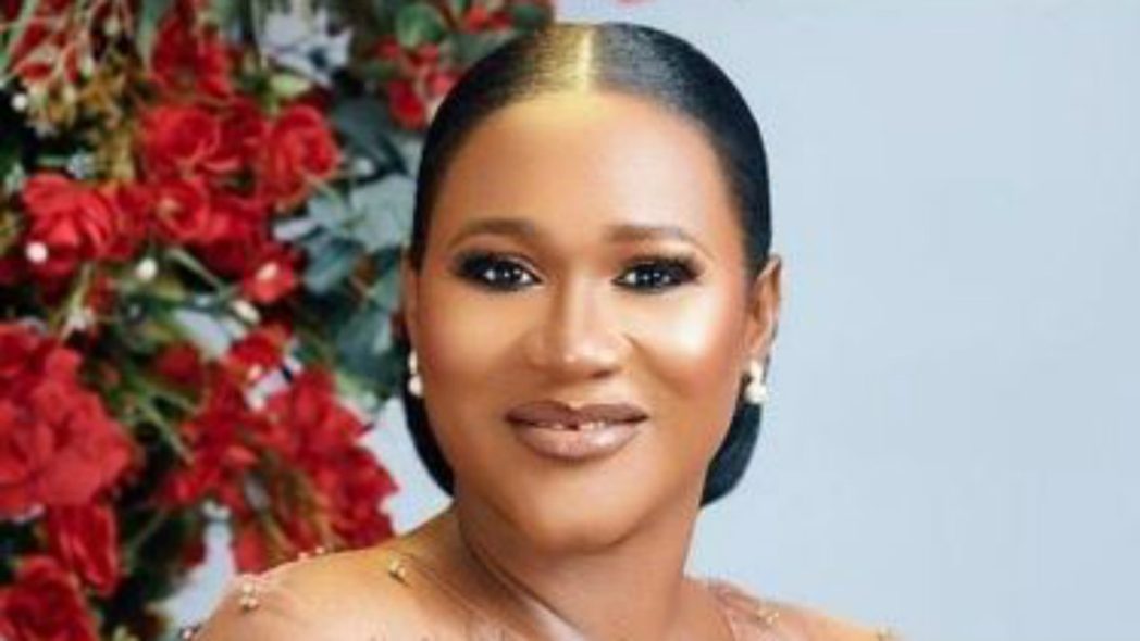 Mother of 2Baba's first child Sunmbo celebrates 41st birthday with ...