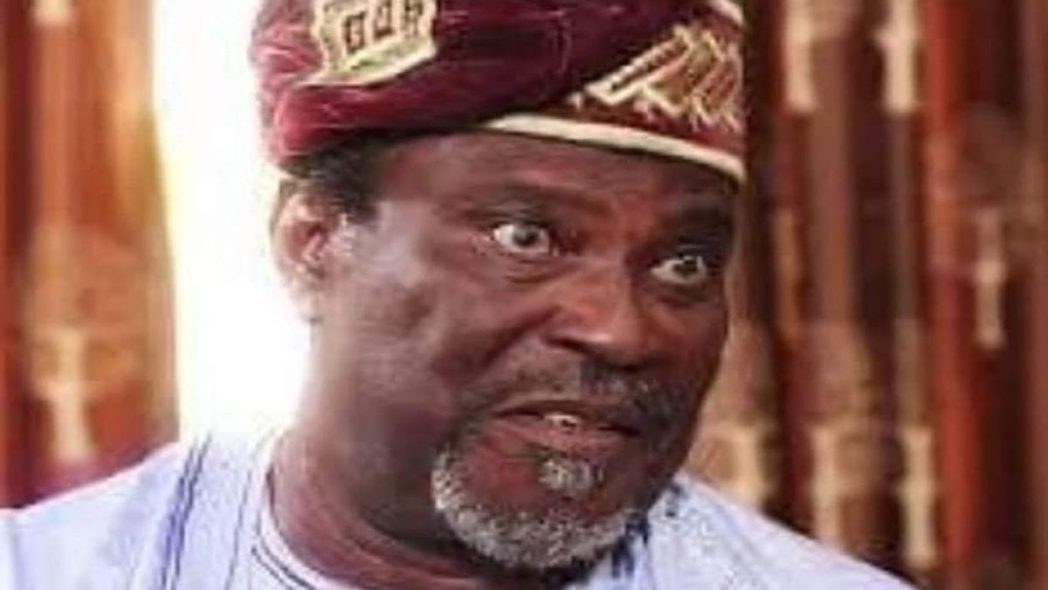 Kabiyesi of The Village Headmaster Dejumo Lewis dies at 80 - QED.NG