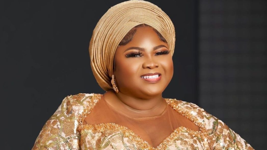 Friends, family mourn as bus crushes Nigerian woman Damilola Matuluko in US - QED.NG