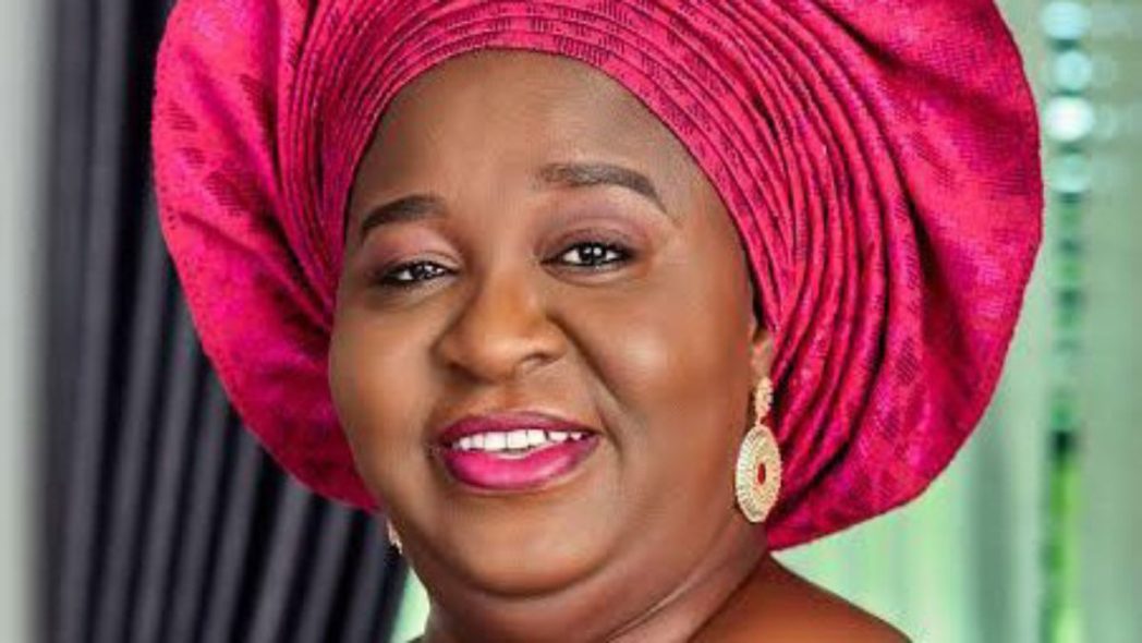 Akwa Ibom declares Friday work-free to bury Gov Umo Eno’s wife - QED.NG
